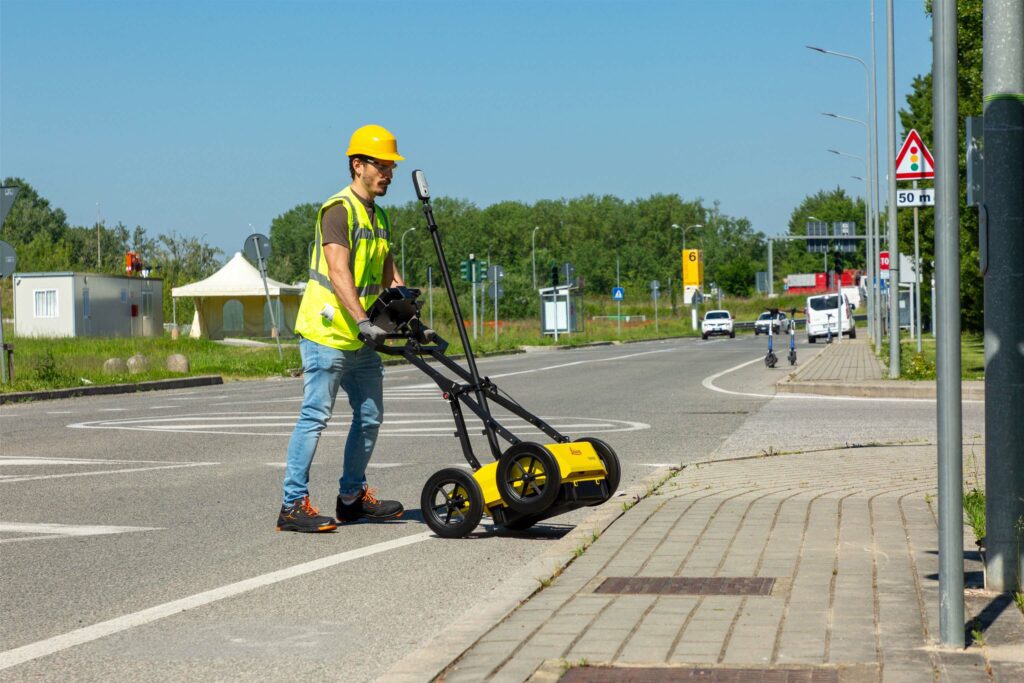 Leica DS4000 helps reveal previously undetectable underground utility ...